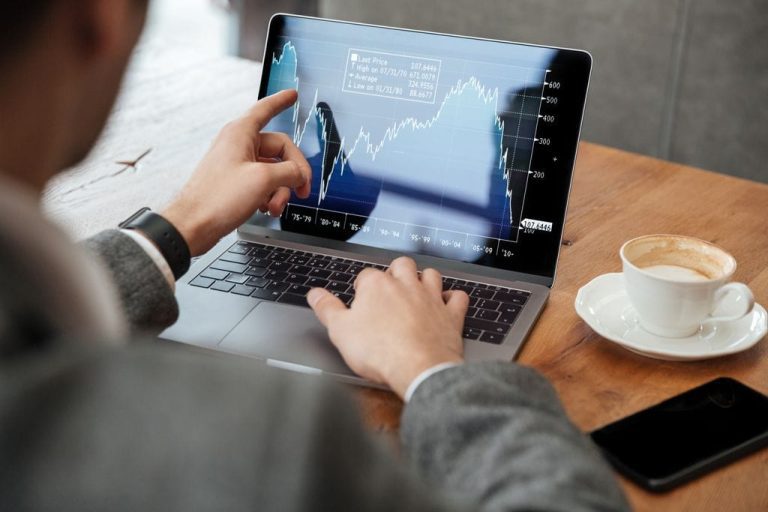 Best 15 Stock Market YouTube Channels In India [2024 Updated]